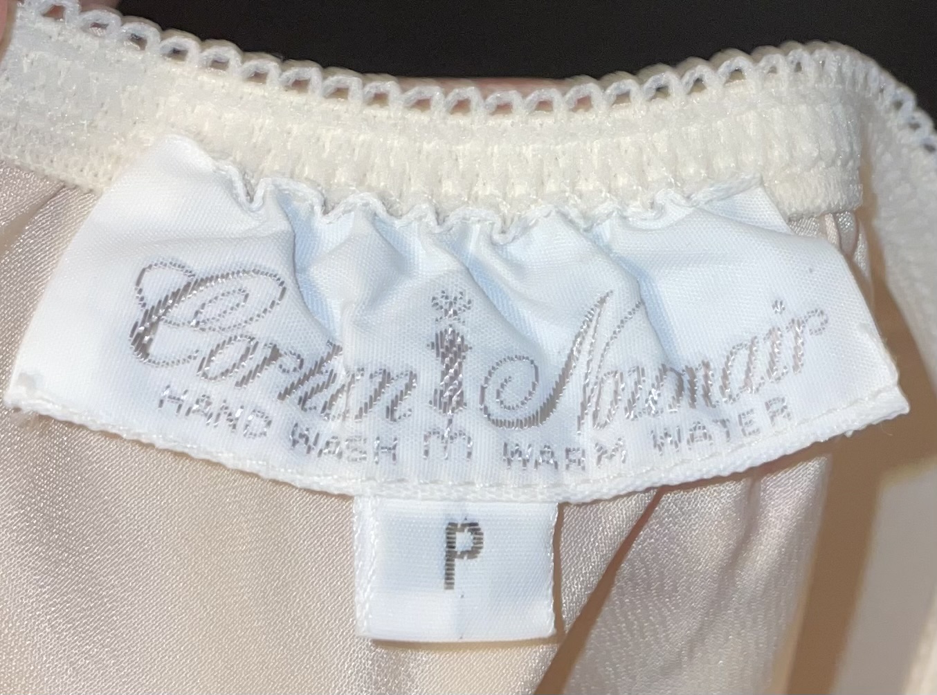 Lovely Ivory Vintage 1970's CORHAN NOUMAIR Ivory Crepe Remarque Half ...