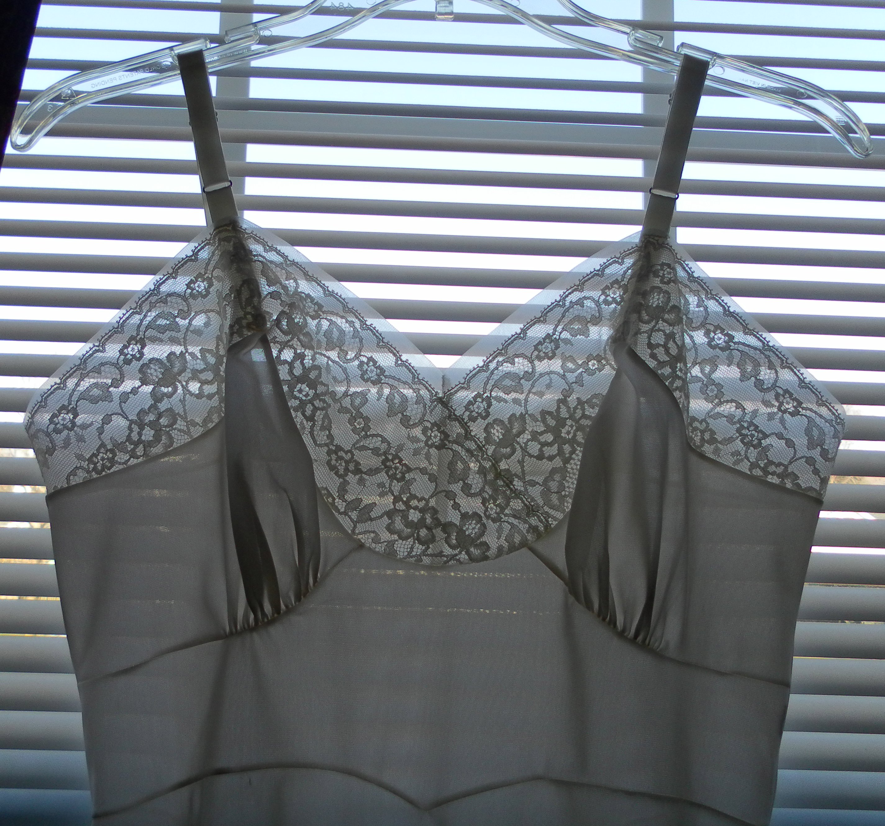 Purest White Vintage 60's Shadowline Wide Lace Hem Nylon Full Slip 36 ...